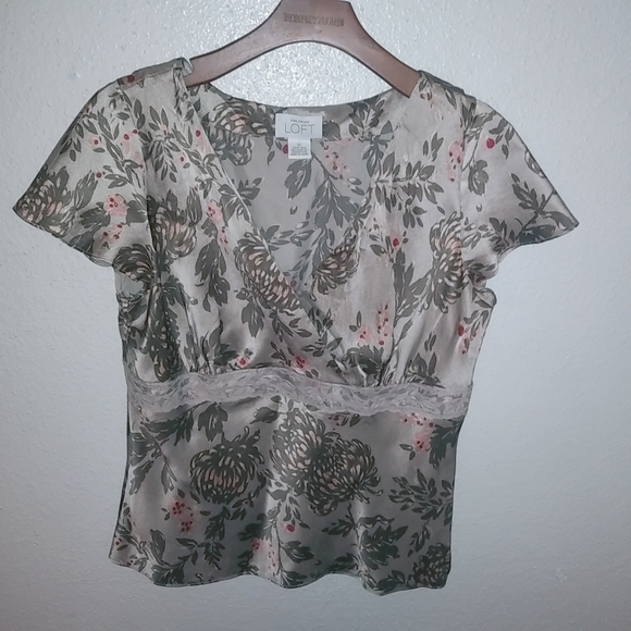 LOFT | Tops | Loft 2 Silk Taupe Pink Floral Romance Top | Poshmark